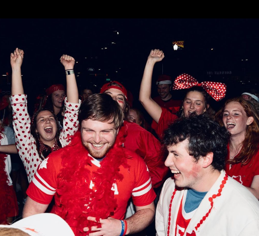 Beaux & Queens – Harding University History Exhibits